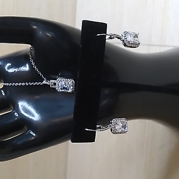 Source Unknown | Jewelry | Stainless Steel Cv Rhinestones Necklace And ...